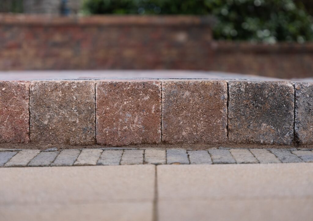 Kerbstone – My Home & Garden