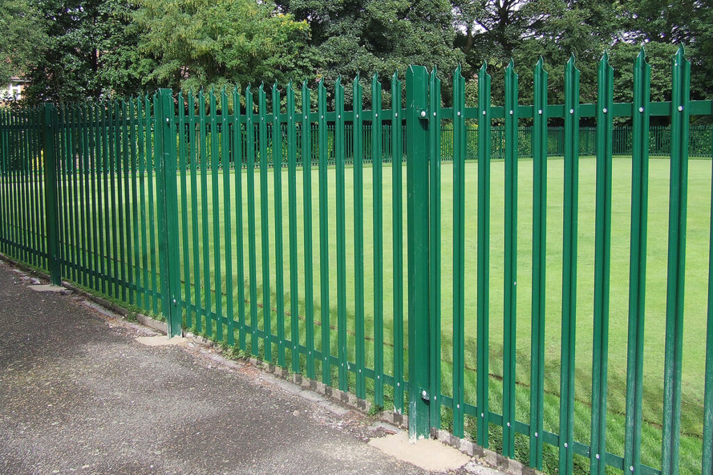 PALISADE FENCING – My Home & Garden